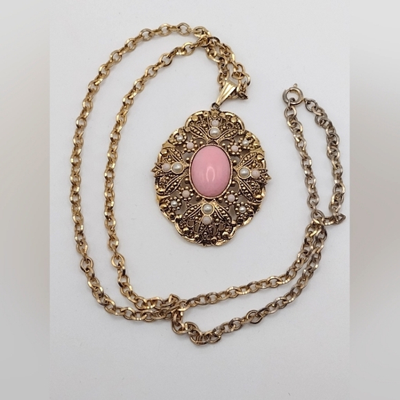 Avon | Jewelry | Vintage 974 Avon Queen Annes Lace Pendant | Poshmark